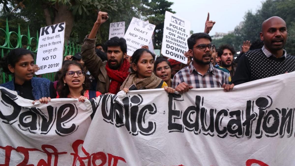 JNUSU claims 6 students have been suspended for protesting against fee hike