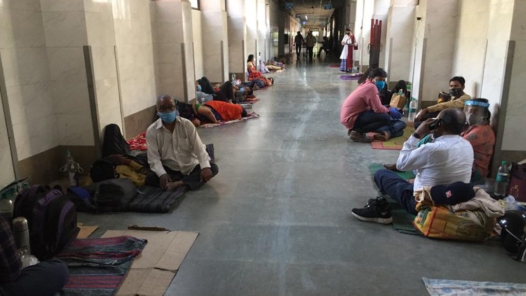 Story of UP's broken healthcare system: Crowded hospitals in cities ...