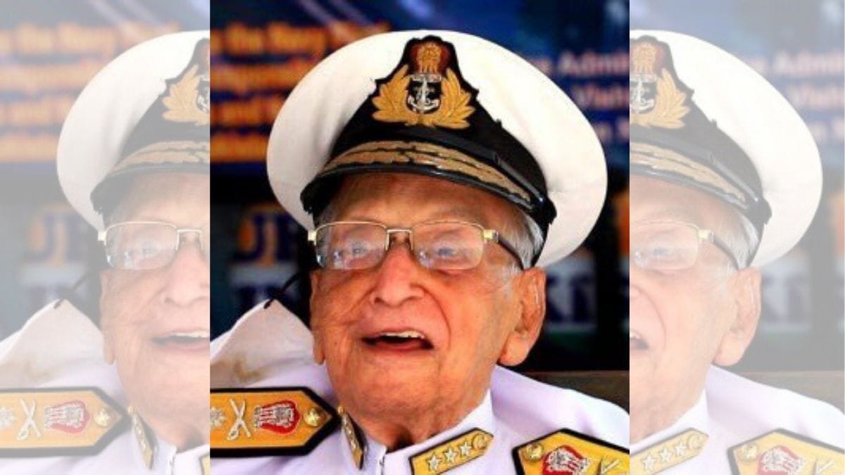Indian Navy's 1971 war veteran Vice Admiral S H Sarma passes away