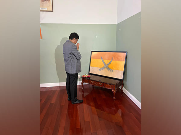 Union Minister Piyush Goyal visits Gadar Memorial in San Francisco ...