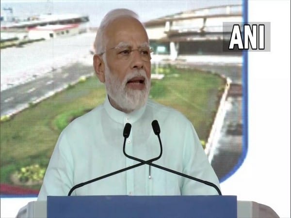 PM Modi says Surat to be one of safest diamond trading hubs in world ...