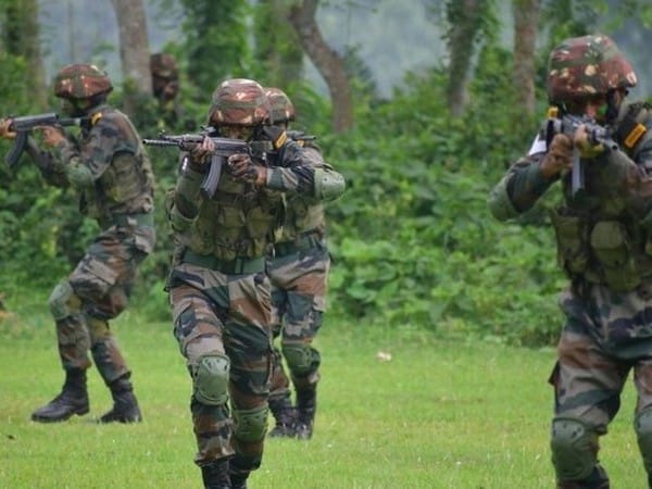 Army issues emergency procurement tender for 750 drones for Para ...