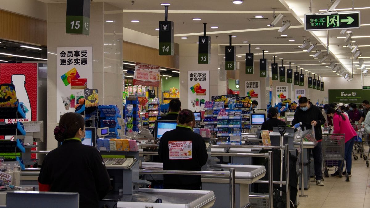 How cash counters can worsen shoppers' anxiety by asking for on-spot ...