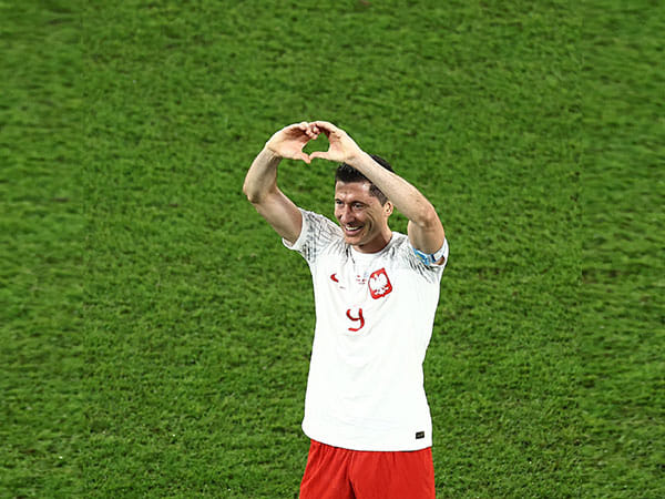 Poland head coach Czeslaw Michniewicz admits his "heart stopped" in ...