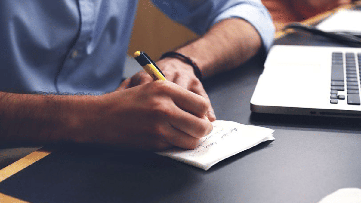 Here's a list of reasons why people stay at a company. No, salary isn't ...