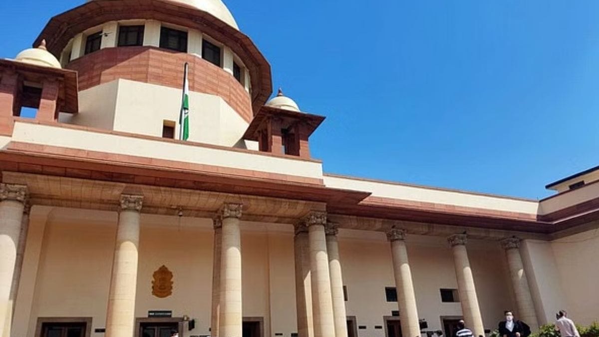 Supreme Court rules EPS will continue as AIADMK interim general secy ...
