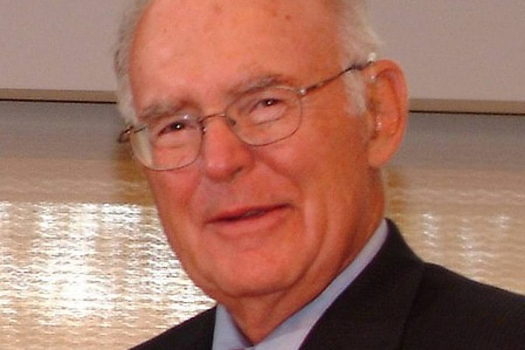 How Gordon Moore, one of ‘traitorous eight’ who quit Nobel laureate's ...