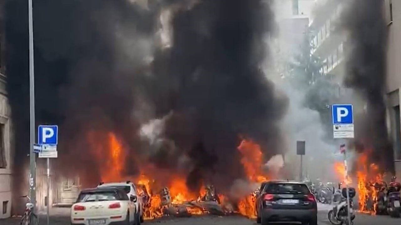 Several vehicles caught fire after explosion in Milan, 1 injured