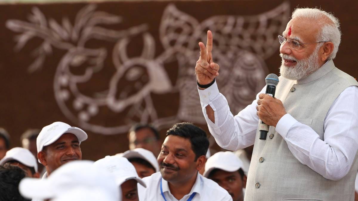 'Showcase flagship schemes, fast-track projects', PM Modi tells ...
