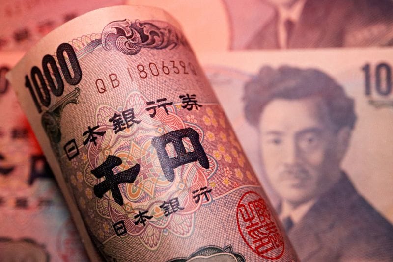 Yen treads on intervention zone; kiwi, Aussie dlrs hit by China woes ...