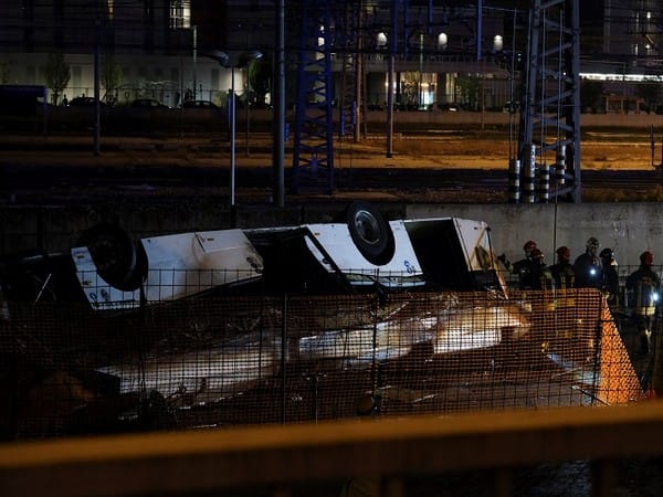 Italian authorities investigate cause of Venice bus crash that claimed ...