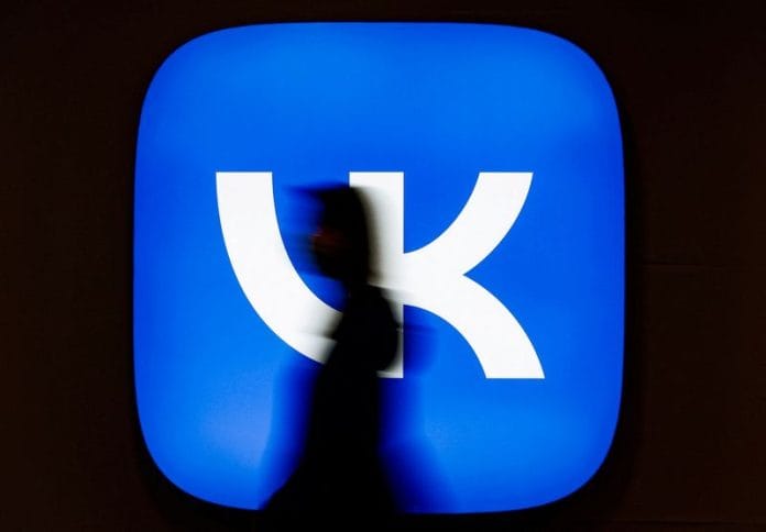 Russia reports temporary internet outages affecting social media sites ...