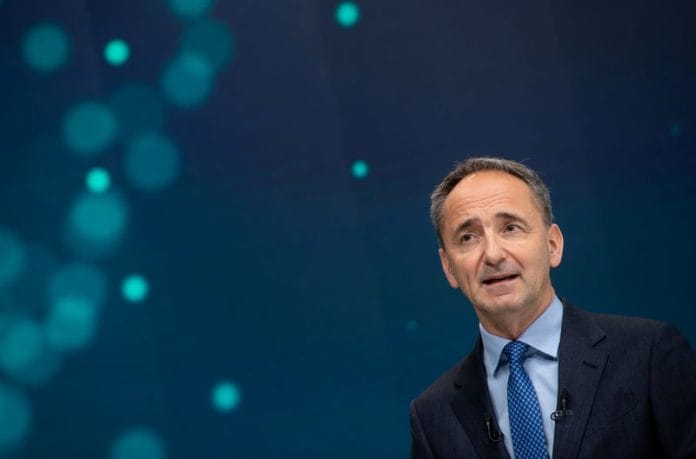 Siemens's Snabe open to extending his stay as chairman past 2025 ...