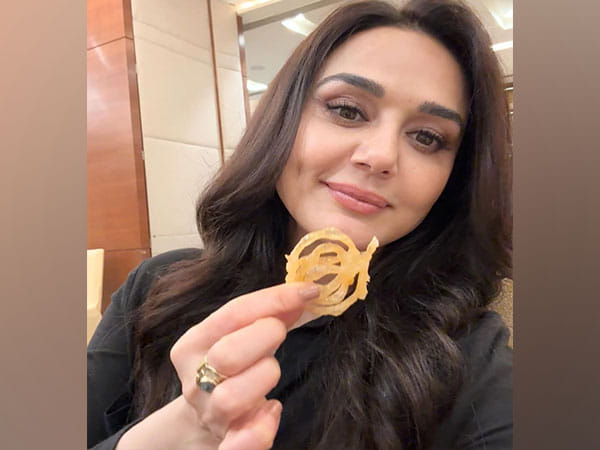 Preity Zinta reveals 'sweet secret' to survive late-night shoots ...