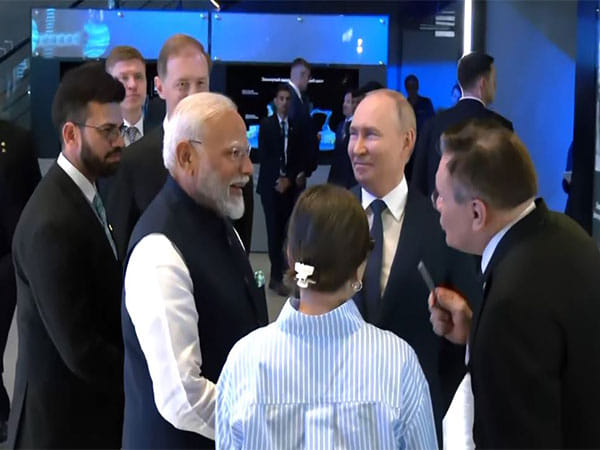 PM Modi, Russian President Putin visit Rosatom Pavilion in Moscow ...