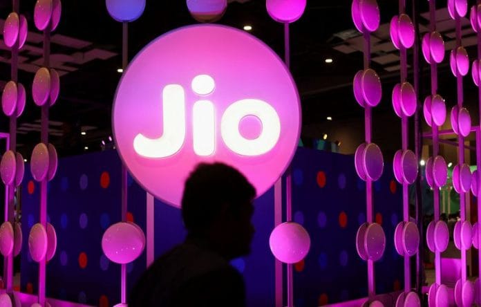 Fire at data centre causes India-wide outage for Reliance Jio users ...