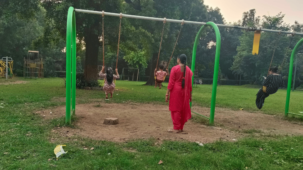 No burqa, no men to watch out for—Daryaganj’s Parda Bagh brings women ...