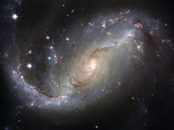 Astronomers find planet in perpendicular orbit around pair of stars ...