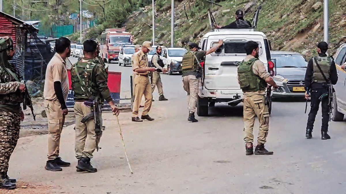Pahalgam attack: Terrorists armed with AK-47, M4 carbines targeted ...