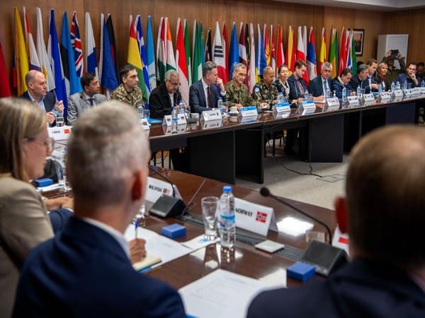 Diplomats from 38 countries show solidarity with UNIFIL, visit the Blue ...
