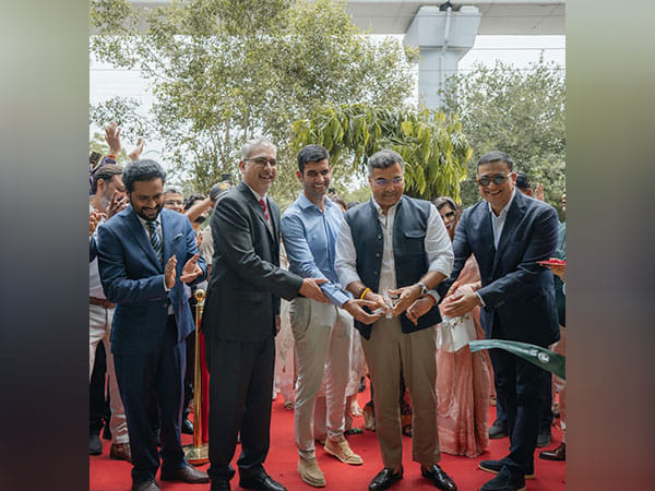 New Era of Automotive Luxury: MG SELECT inaugurates its Experience ...