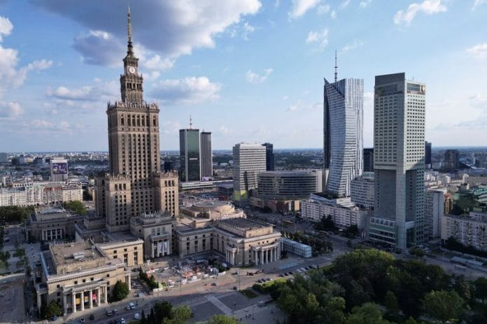 At 70, skyscraper Stalin 'gifted' to Warsaw still evokes strong ...