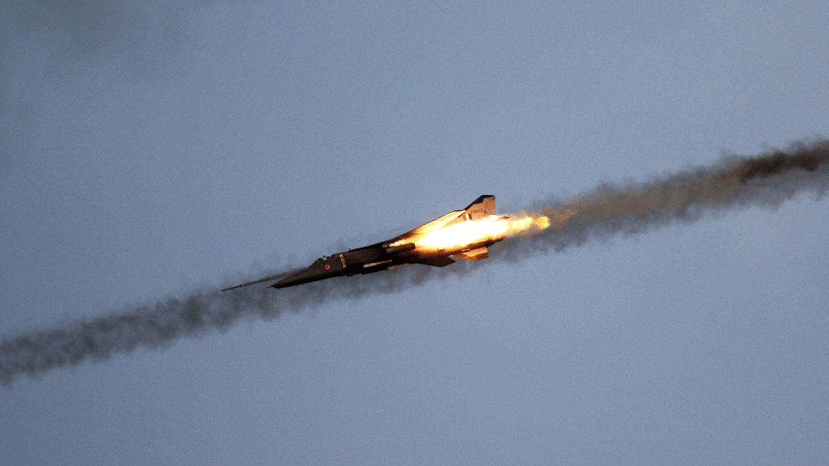 India signs $7 billion deal with HAL for homegrown Tejas fighter jets