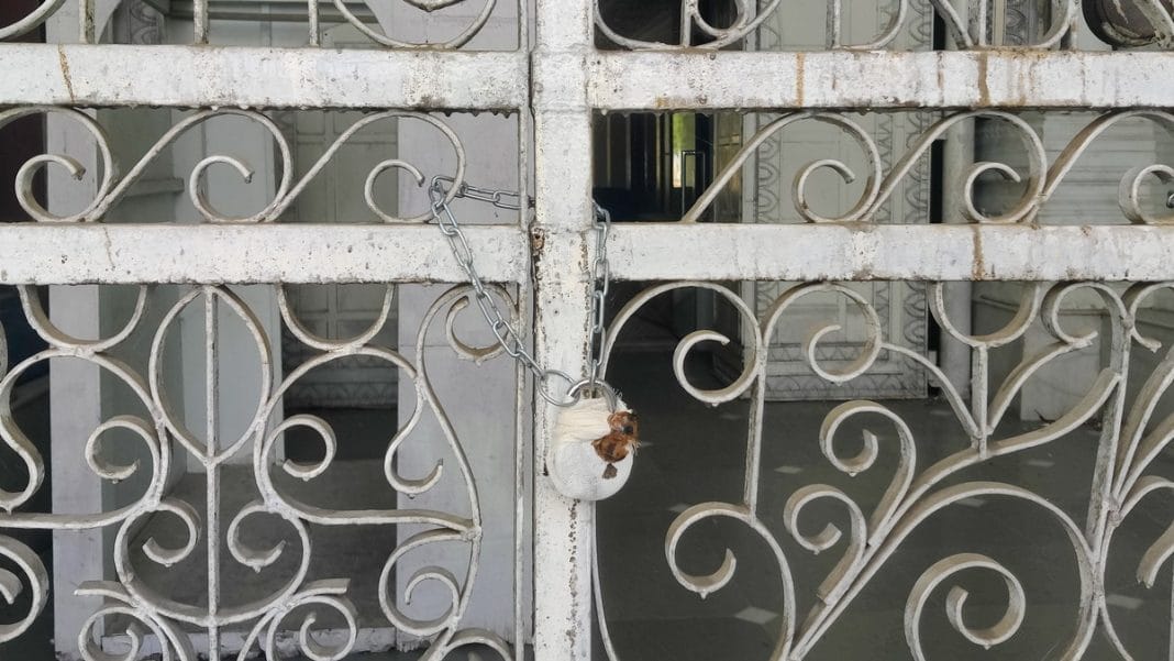 What’s left of the Sahara Empire? Ghost towns, graveyard of cars