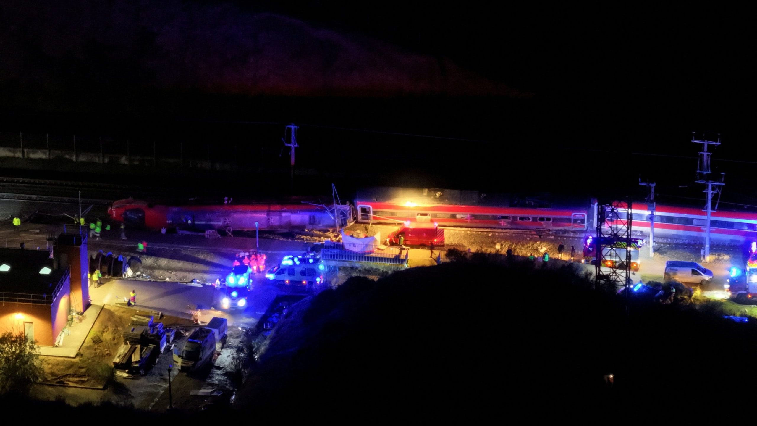 21 dead in Spain after high-speed train derails & collides into another