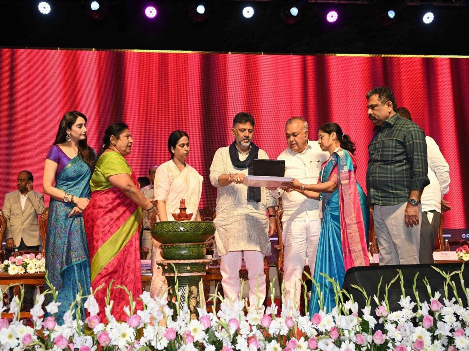 Karnataka Government Launches 'Gruha Lakshmi Digital Marketing' Portal ...