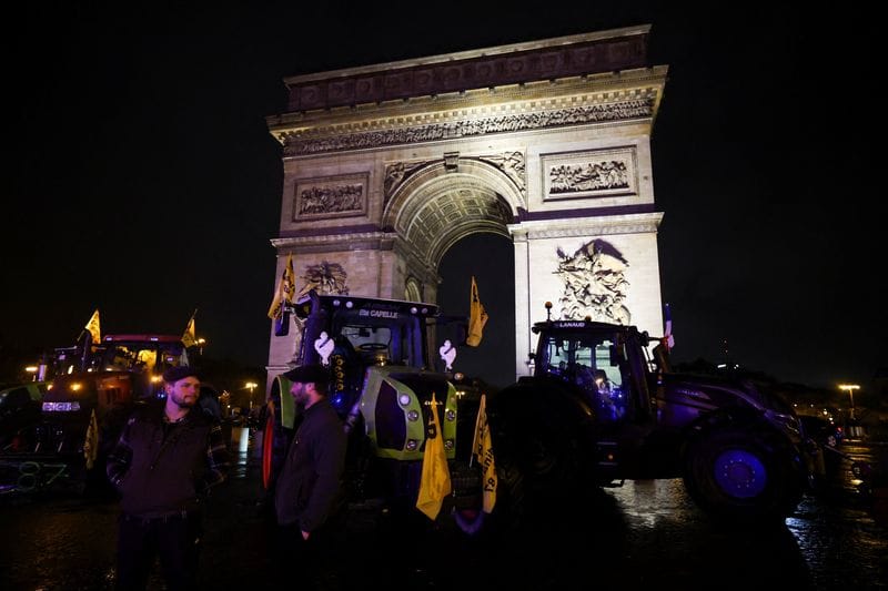 Protesting French farmers bring tractors to Paris centre – ThePrint ...