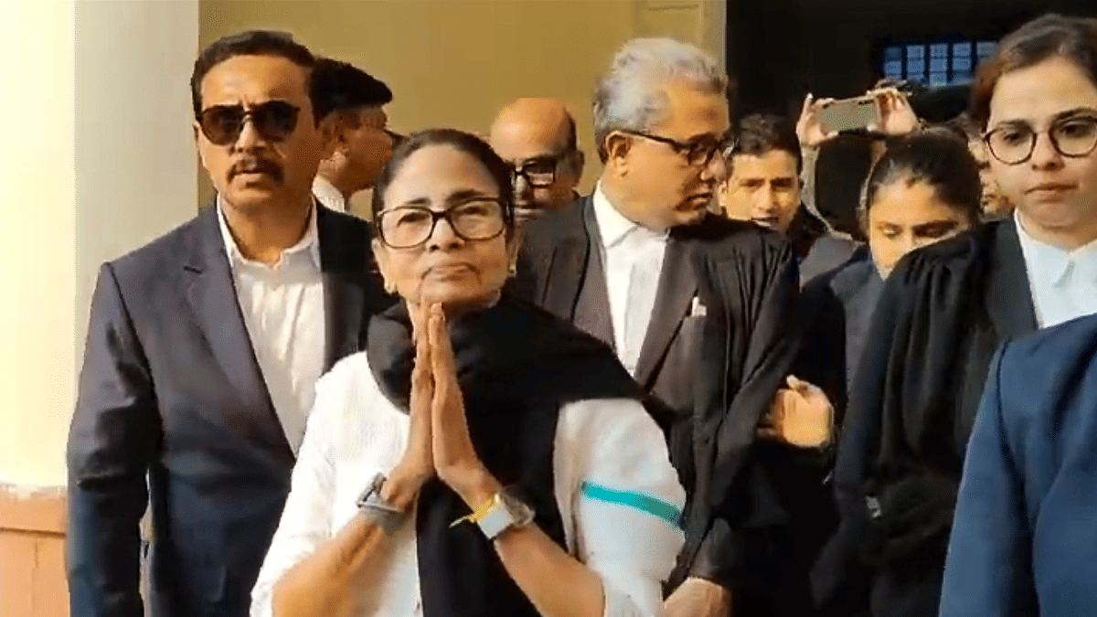 'Justice crying'—'Lawyer' Mamata rips into EC in Supreme Court ...