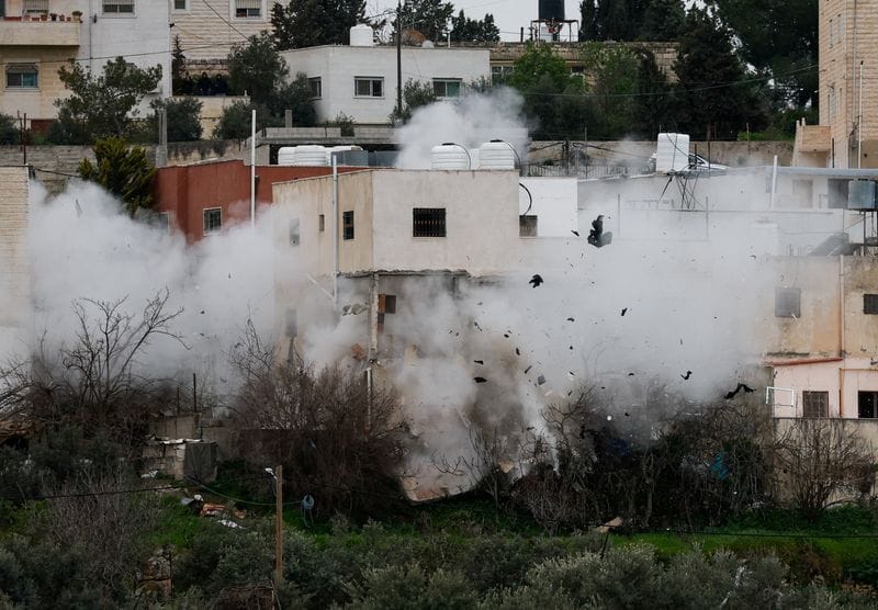 Israeli forces kill Palestinian parents, two children, in West Bank ...