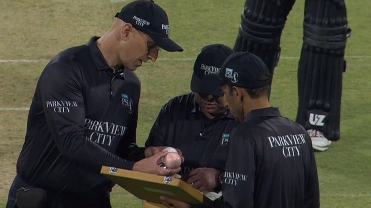 Colour-changing ball to fake cheers, PSL opener gets crying emojis from ...