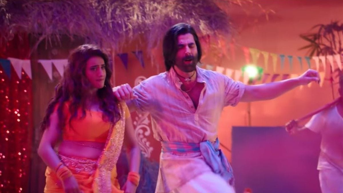 Akshay Kumar gets a Bhojpuri makeover. Amitabh Bachchan & Dharmendra ...