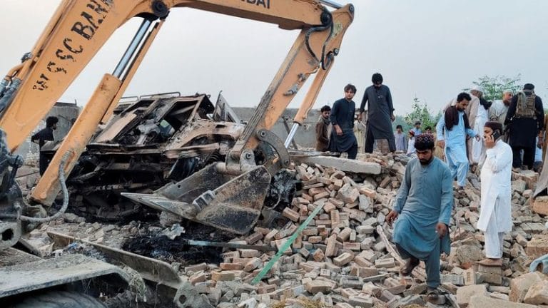Twelve Pakistani police officers killed in car bombing and shootout