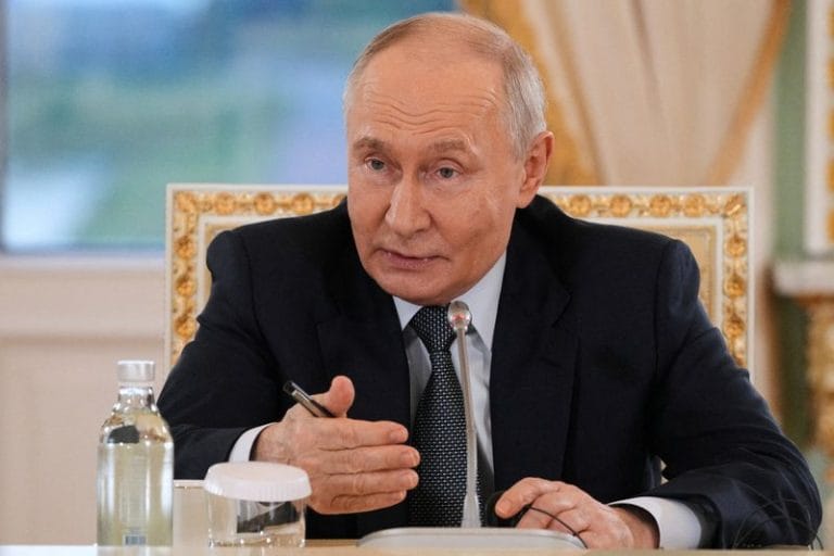 Analysis-Zelenskiy's letter to Putin was intended for other ears ...