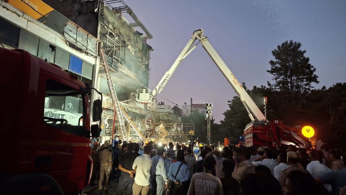14 killed in Lucknow fire, many jumped to save themselves